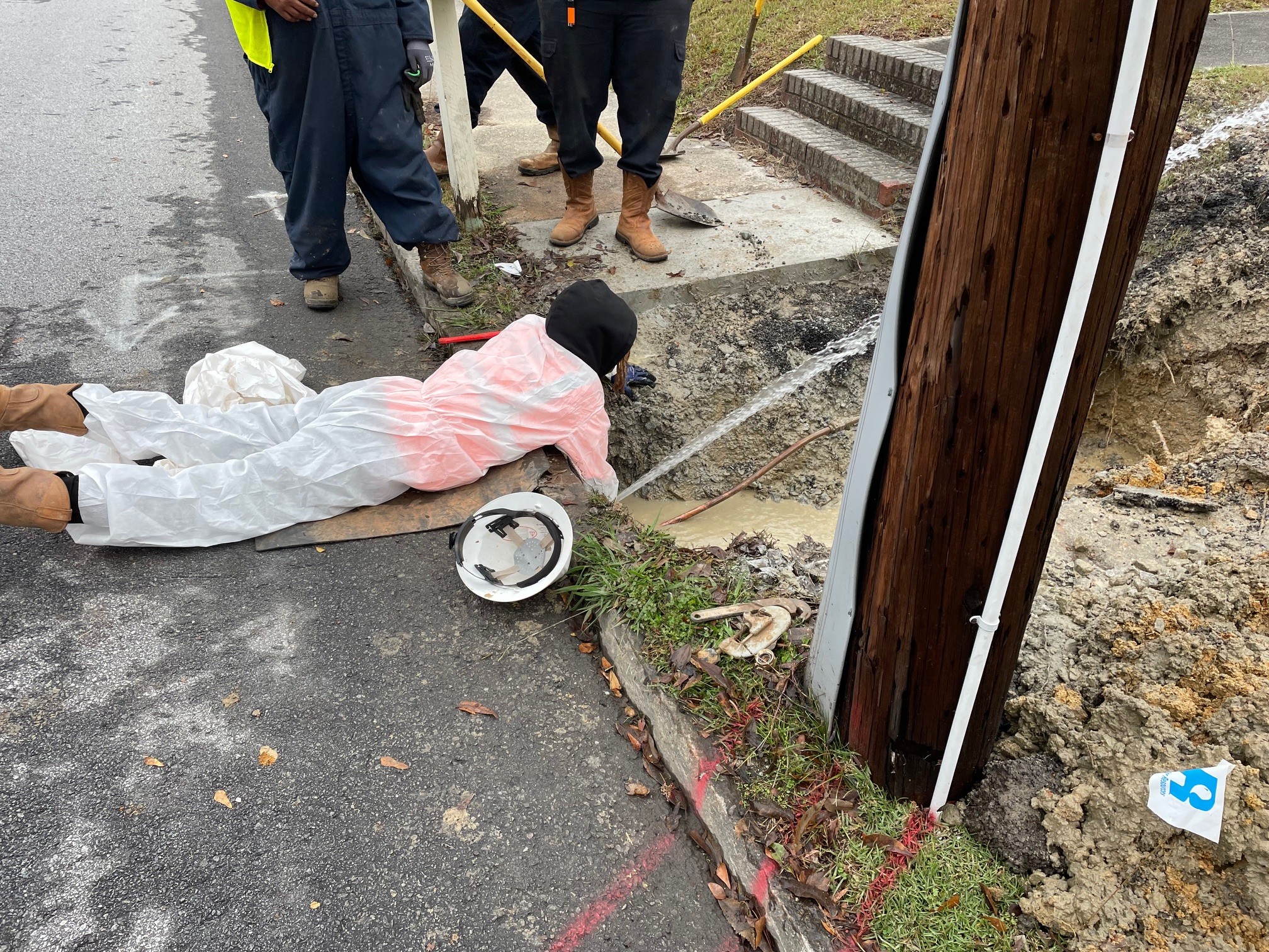 Live Leak Repair on Main Street - Rockdale County Water Resources - Georgia